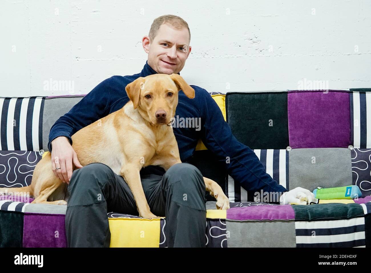 Ludwigshafen, Germany. 23rd Nov, 2020. Bedbug sniffer Samy and master ...