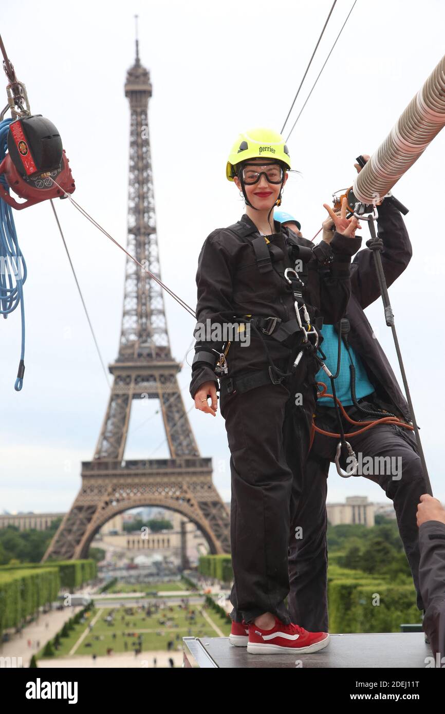 Dorcas Coppin attends the Smash Perrier event, a 800 meters zip-line ...