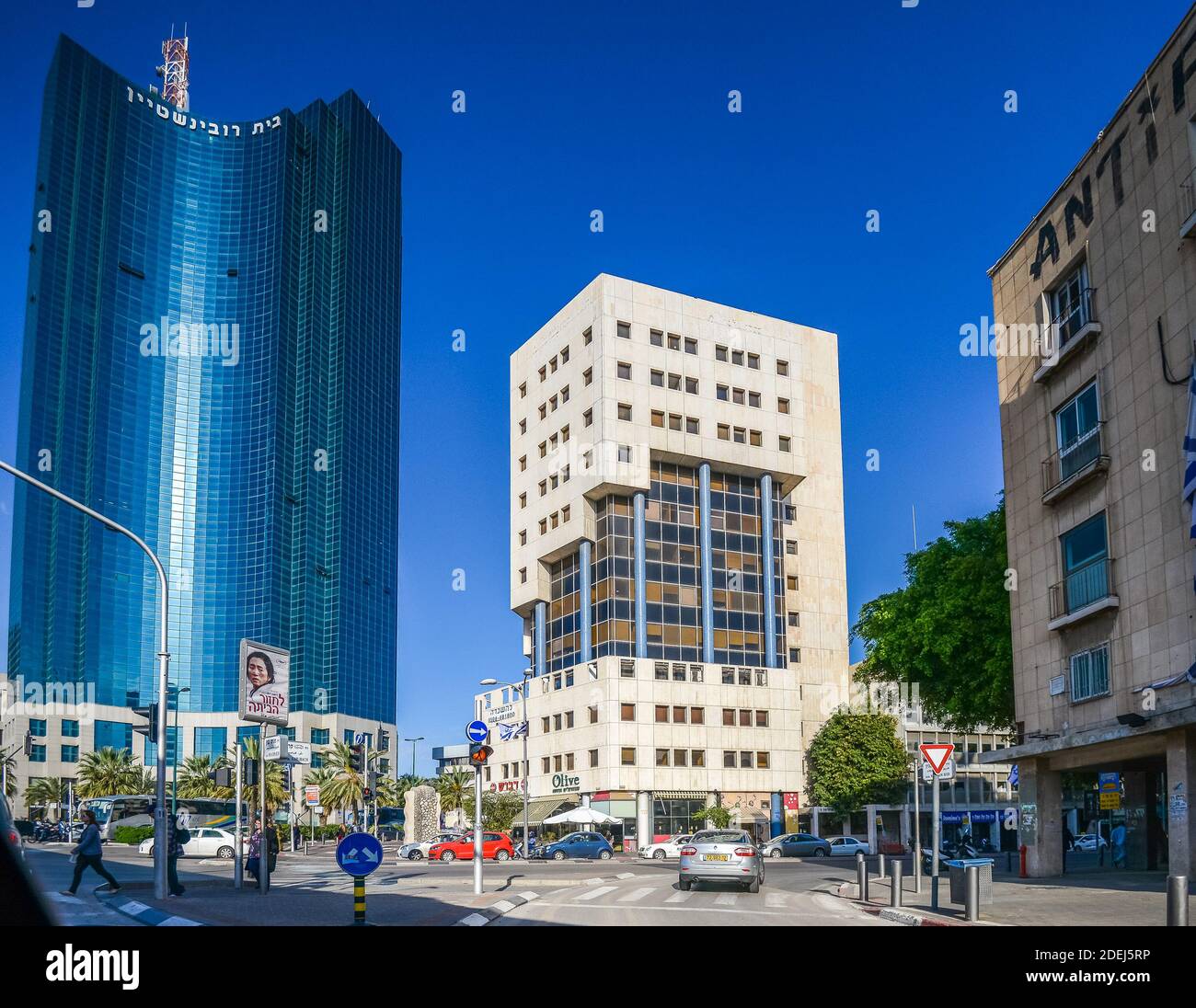 Completed properties hi-res stock photography and images - Alamy