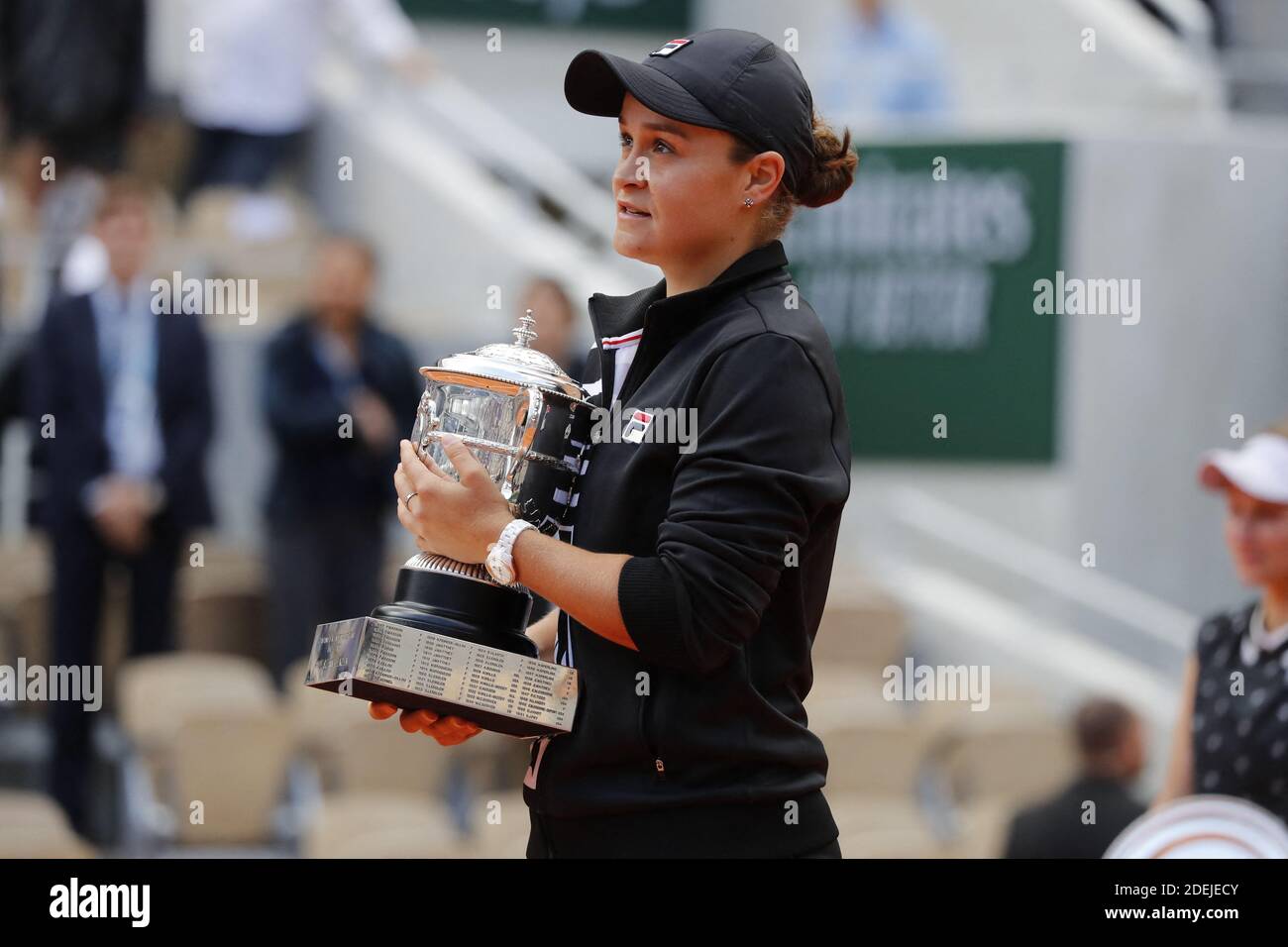 Australia's Ashleigh Barty beats Czech Republic's Marketa Vondrousova ...