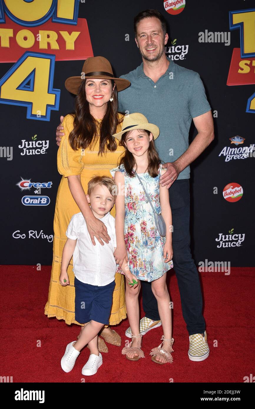 Tiffani Thiessen, Brady Smith, Harper Renn Smith and Holt Fisher Smith ...