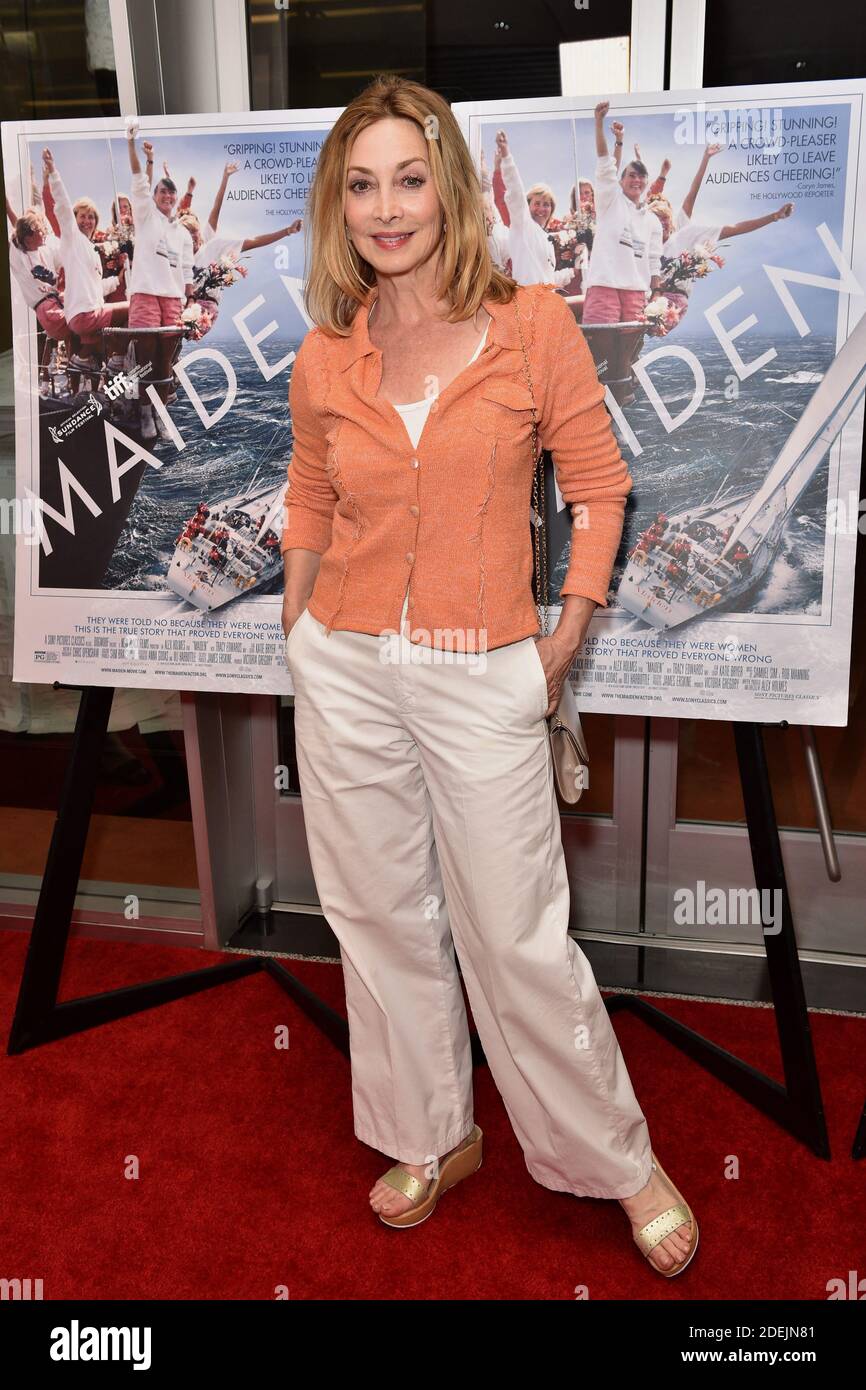 Sharon Lawrence attends the Los Angeles Premiere of Sony Pictures ...