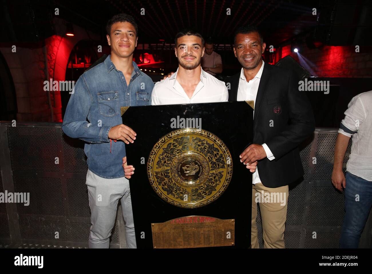 Theo Ntamack, Romain Ntamack et leur père Emile Ntamack lors de la ...