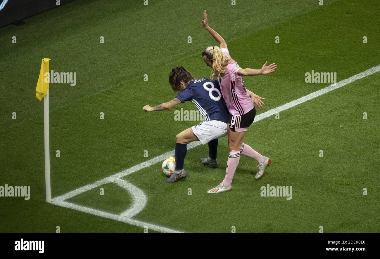 Ruth BRAVO -(ARG) Kim LITTLE (SCO) ) in action during the match of 2019 ...