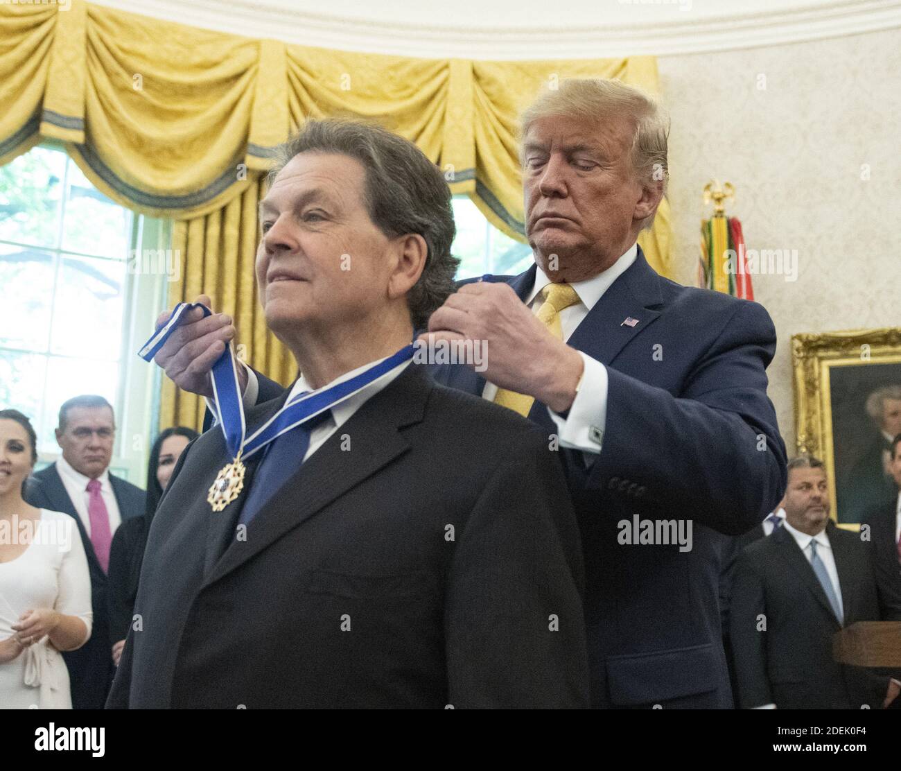 The laffer curve hi-res stock photography and images - Alamy