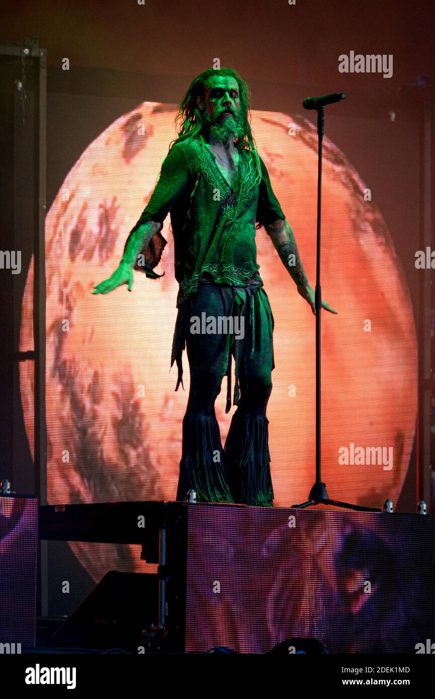 Rob Zombie performing live on stage during first ever european KnotFest ...