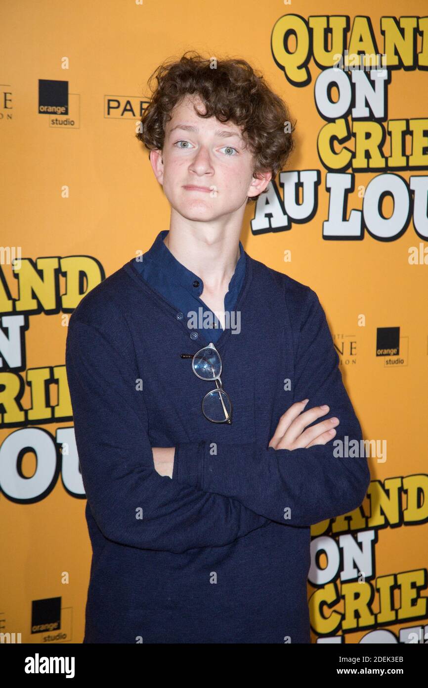 Au loup paris hi-res stock photography and images - Alamy