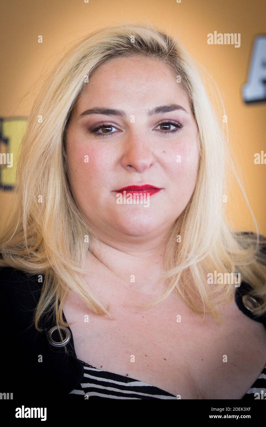 Au loup paris hi-res stock photography and images - Alamy