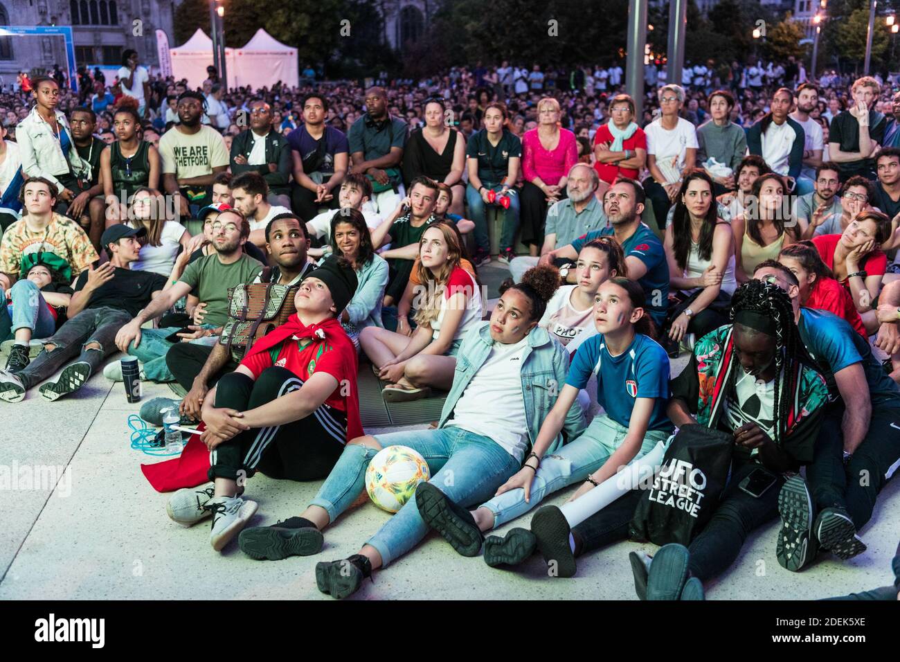 Fans of the French Women football team come to see the 8th of final ...