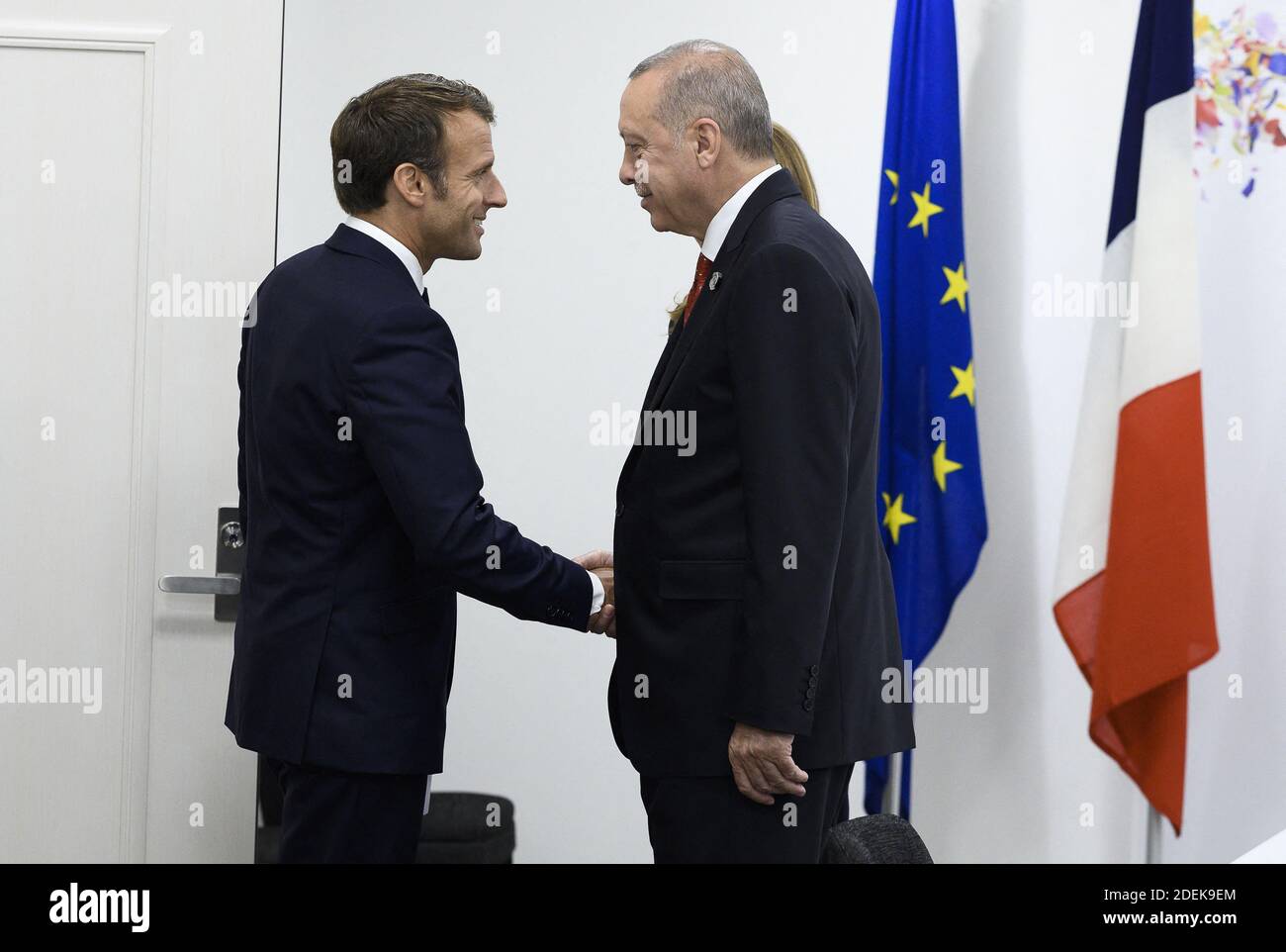 Turkish President Recep Tayyip Erdogan meets with France's President ...