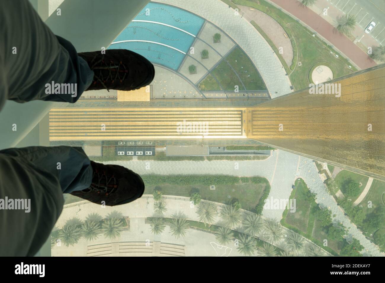 "Dubai, United Arab Emirates - 8/11/2020: The Dubai Frame modern ...