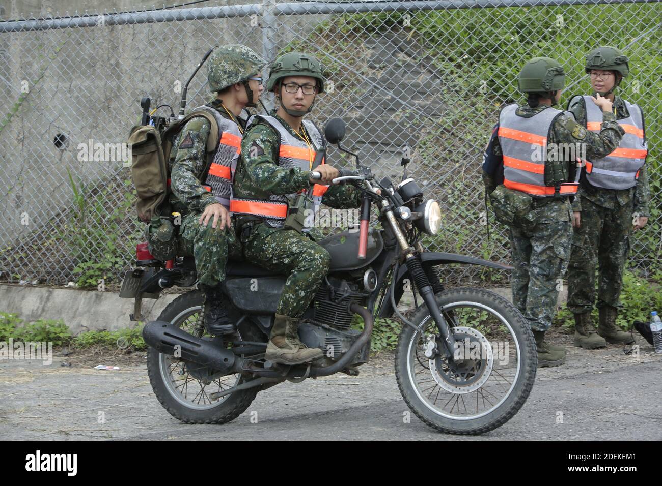 Taiwan Air Force during a anti-invasion drill on hight-way road in ...