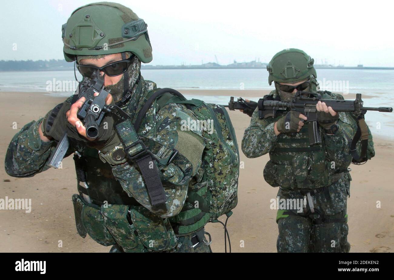 Taiwan Marines Special Force during a anti-invasion drill in Kinmen ...