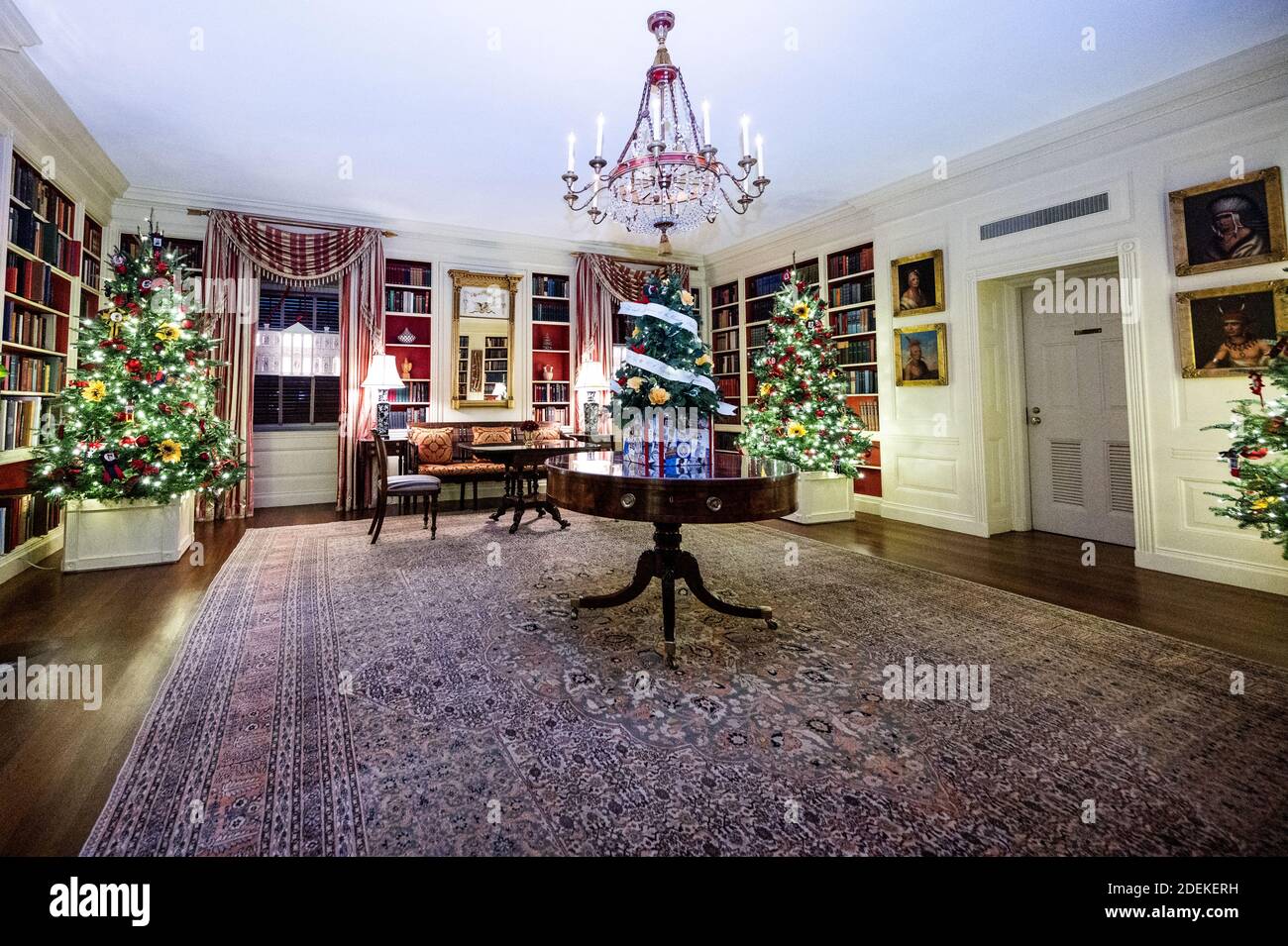 Washington, United States. 30th Nov, 2020. The White House Library room ...