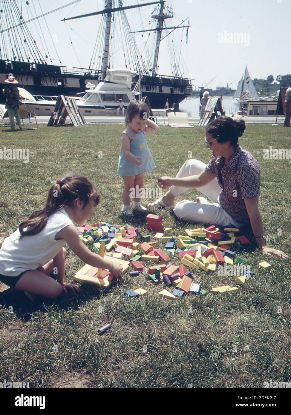 1970s children playing park hi-res stock photography and images - Alamy