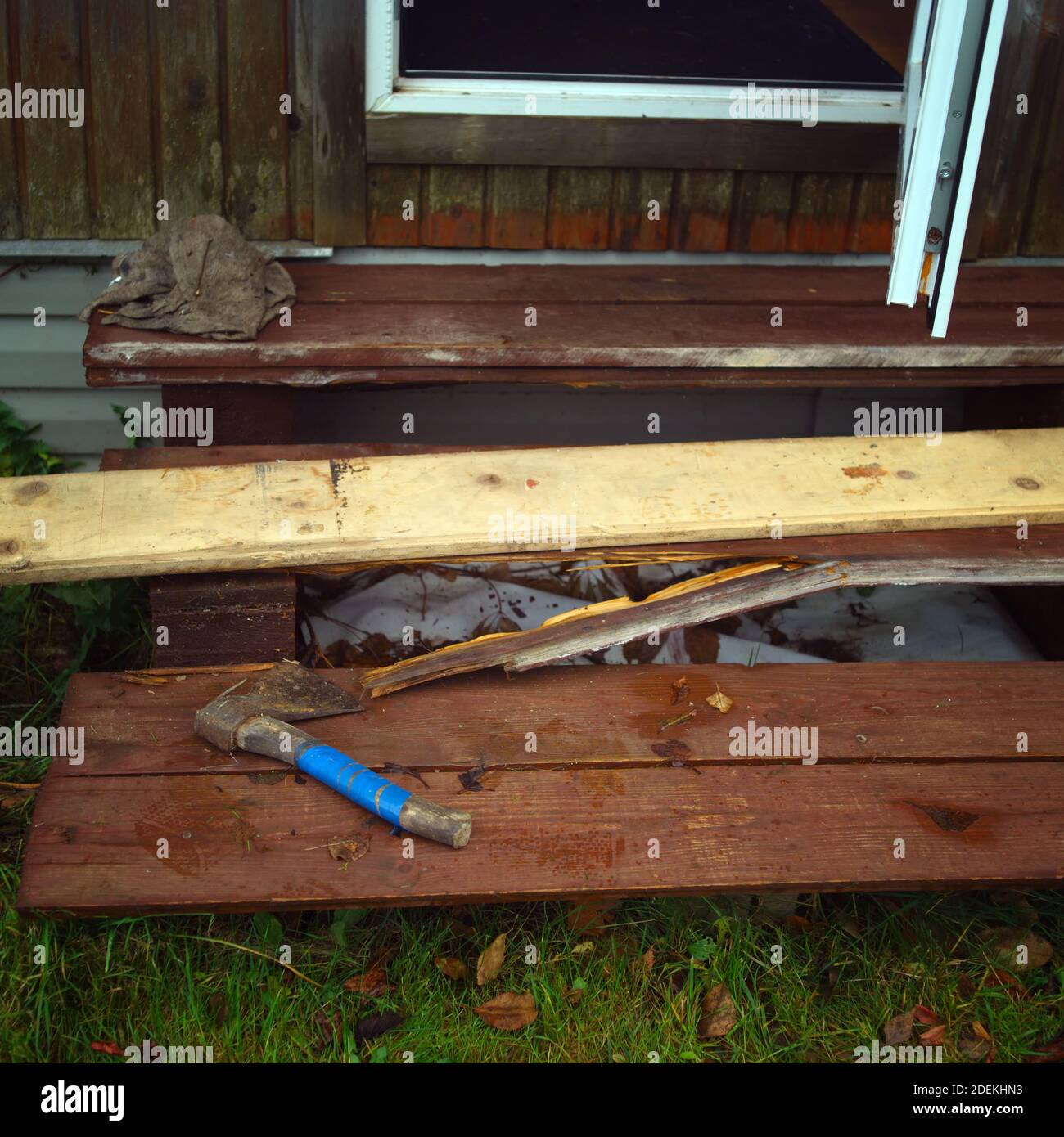 Old house entrance repair hi-res stock photography and images - Alamy