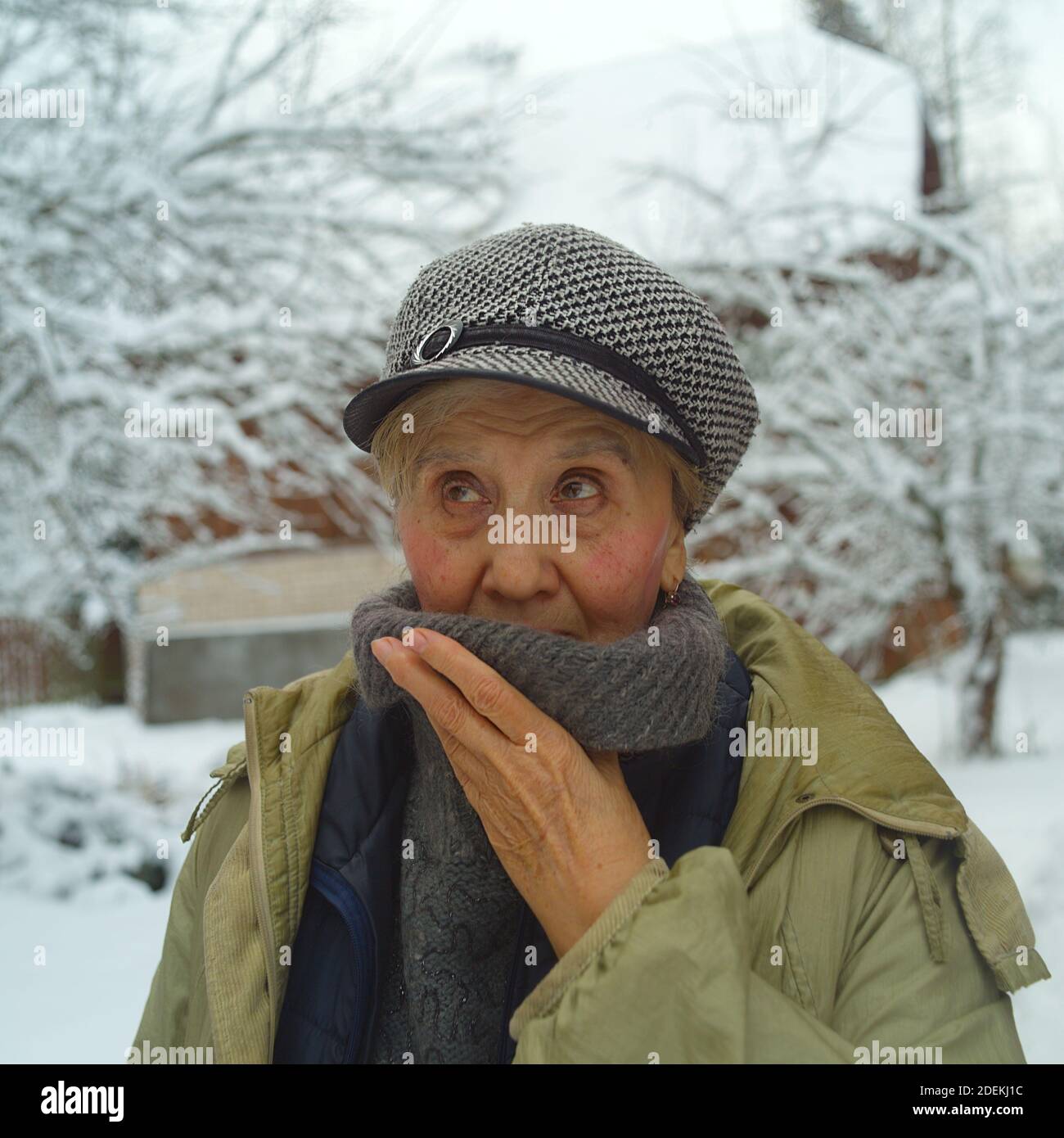 Woolen collar hi-res stock photography and images - Alamy