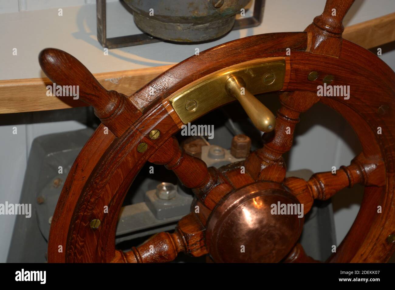 Steering wheel oar hi-res stock photography and images - Alamy