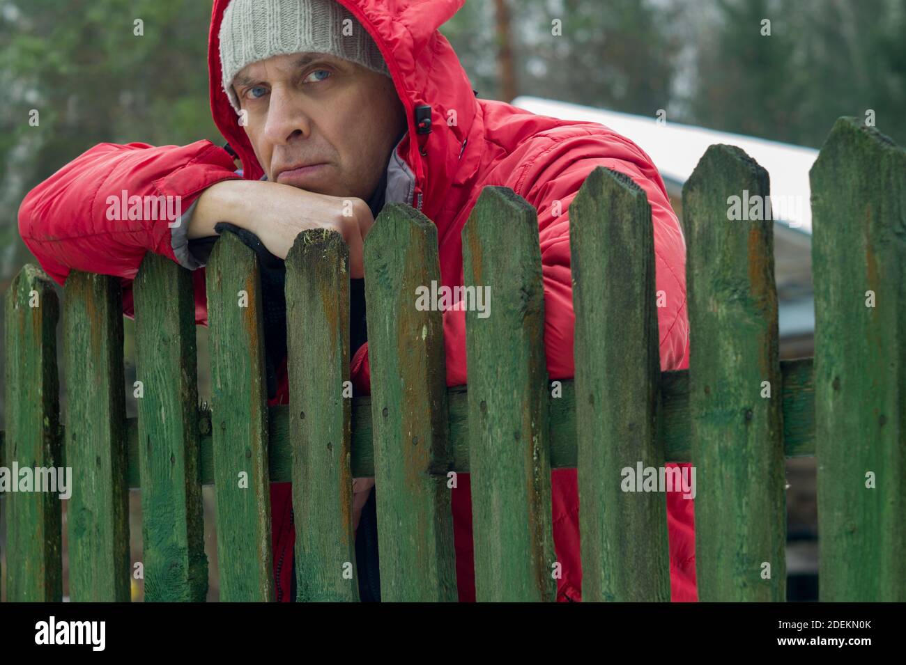 Suspicious gaze hi-res stock photography and images - Alamy