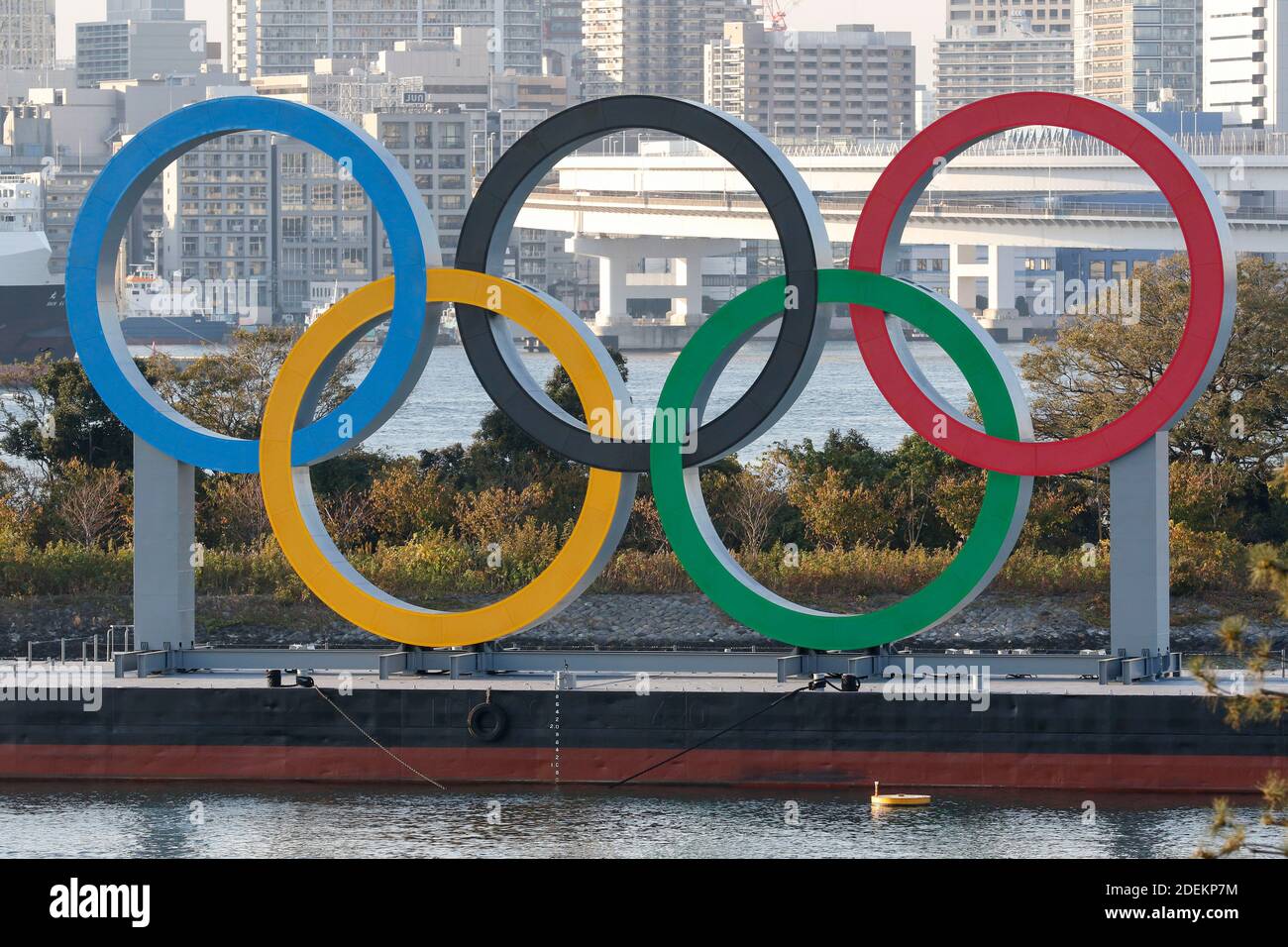 33 meters wide hi-res stock photography and images - Alamy