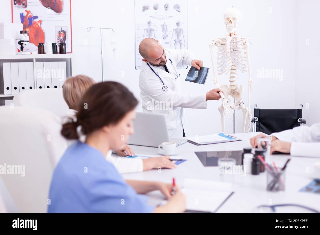 Presentation to medical team hi-res stock photography and images - Alamy
