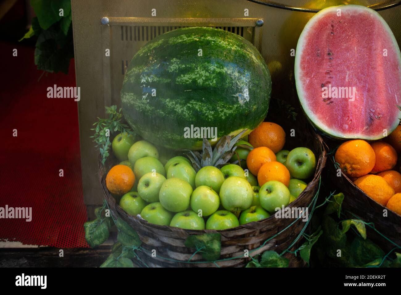 Sale of various fruits at the local market Stock Photo - Alamy