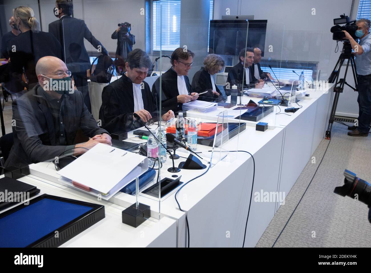 Dutch milieudefensie case hi-res stock photography and images - Alamy