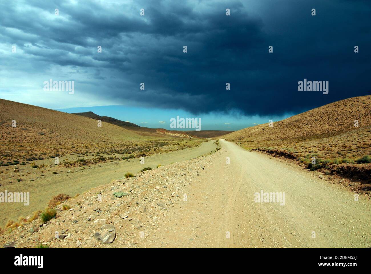 Unpaved routes hi-res stock photography and images - Alamy