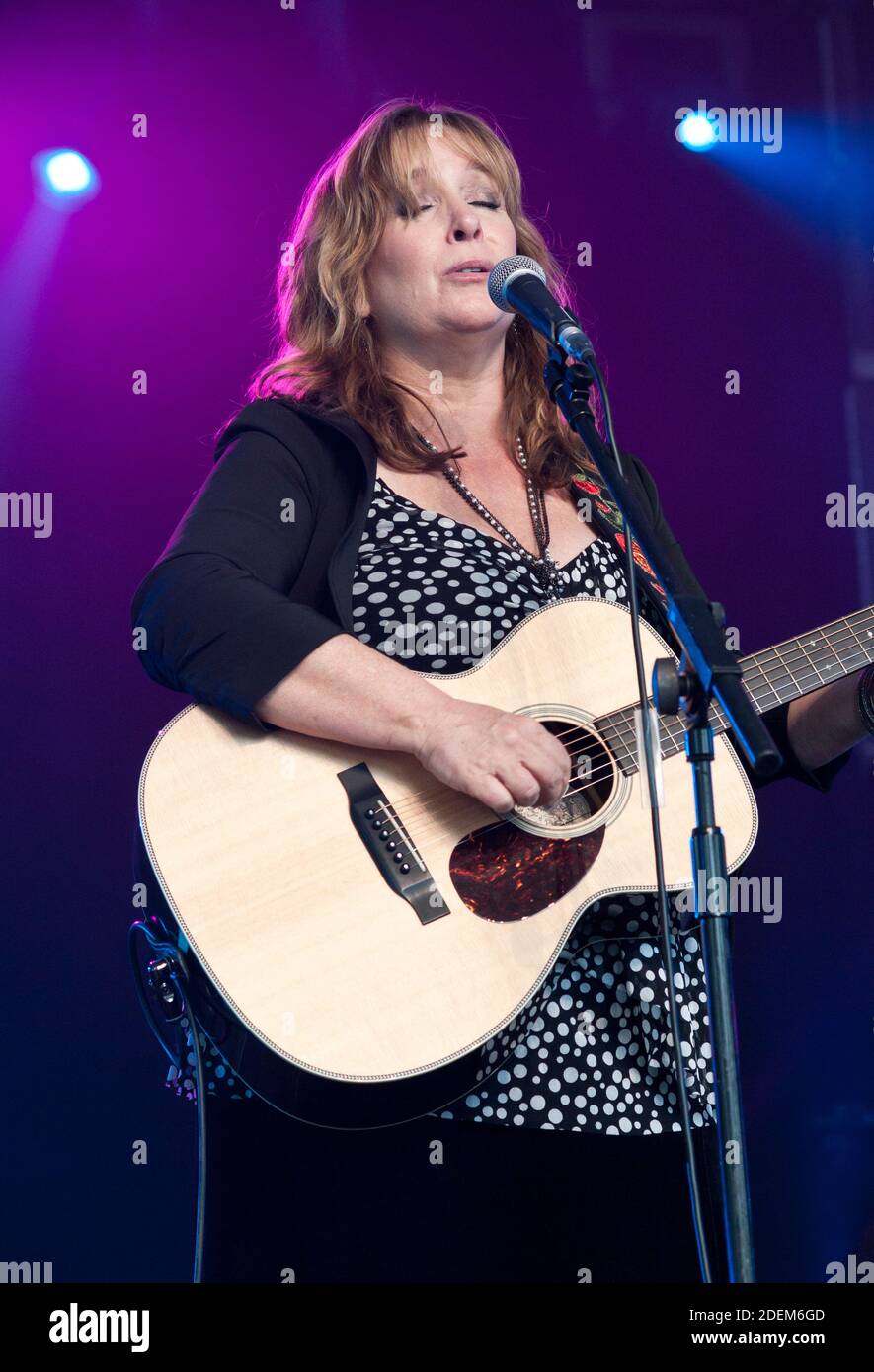 Gretchen peters singer hi-res stock photography and images - Alamy