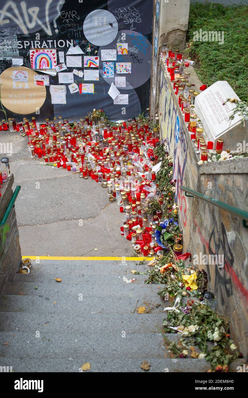Flowers and candles at the memorial to the Vienna terrorist attack 2020 ...