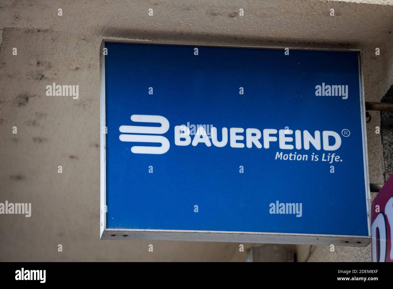 Bauerfeind logo hi-res stock photography and images - Alamy
