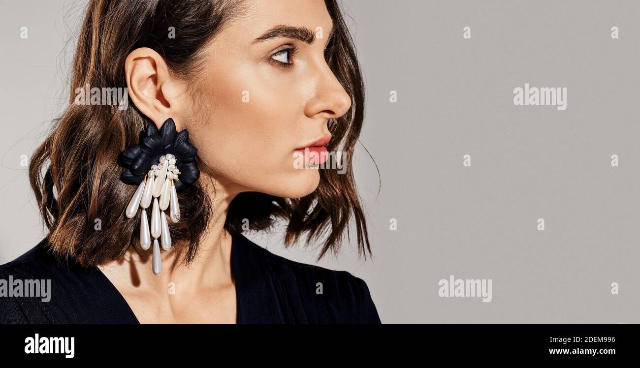 Woman face profile ear hi-res stock photography and images - Alamy