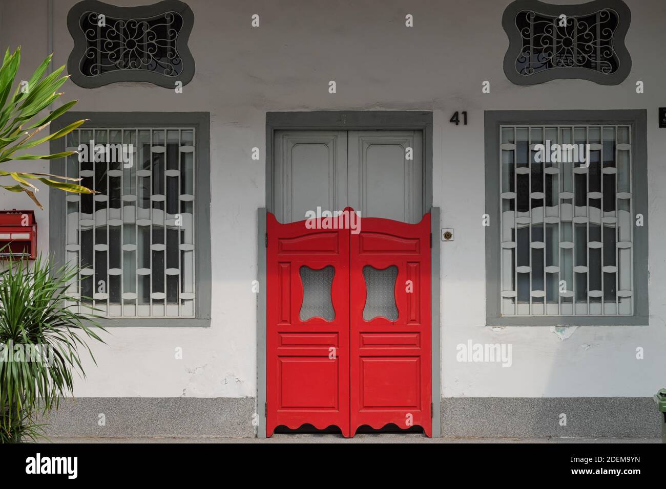 Peranakan-style house entrance in Niven Rd, Sophia Conservation Area ...