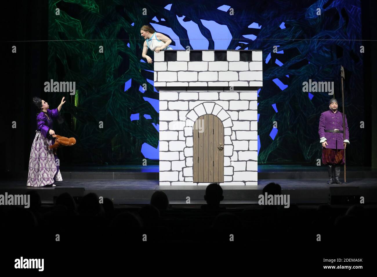 Rapunzel grimm hi-res stock photography and images - Alamy