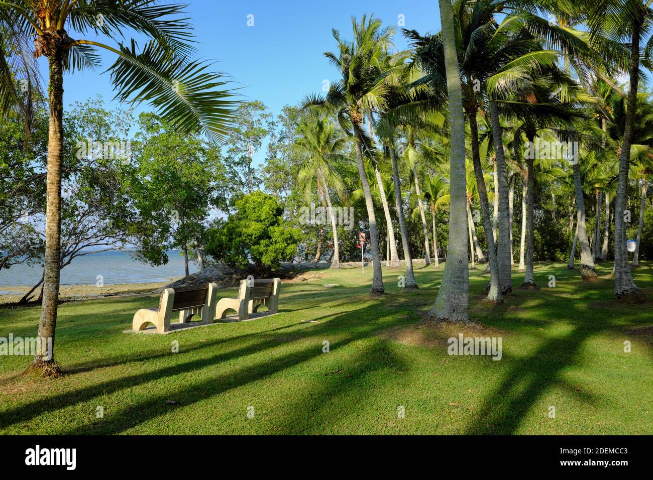 Palm-fringed Pasir Ris Town Park, Pasir Ris, East Coast, Singapore ...