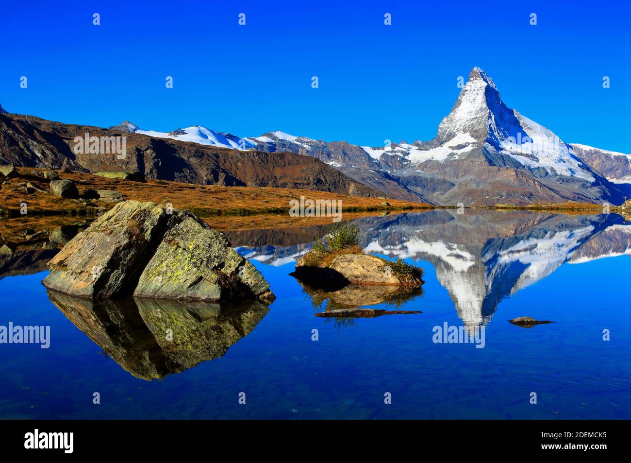 geography / travel, Switzerland, Matterhorn and tarn, Valais ...