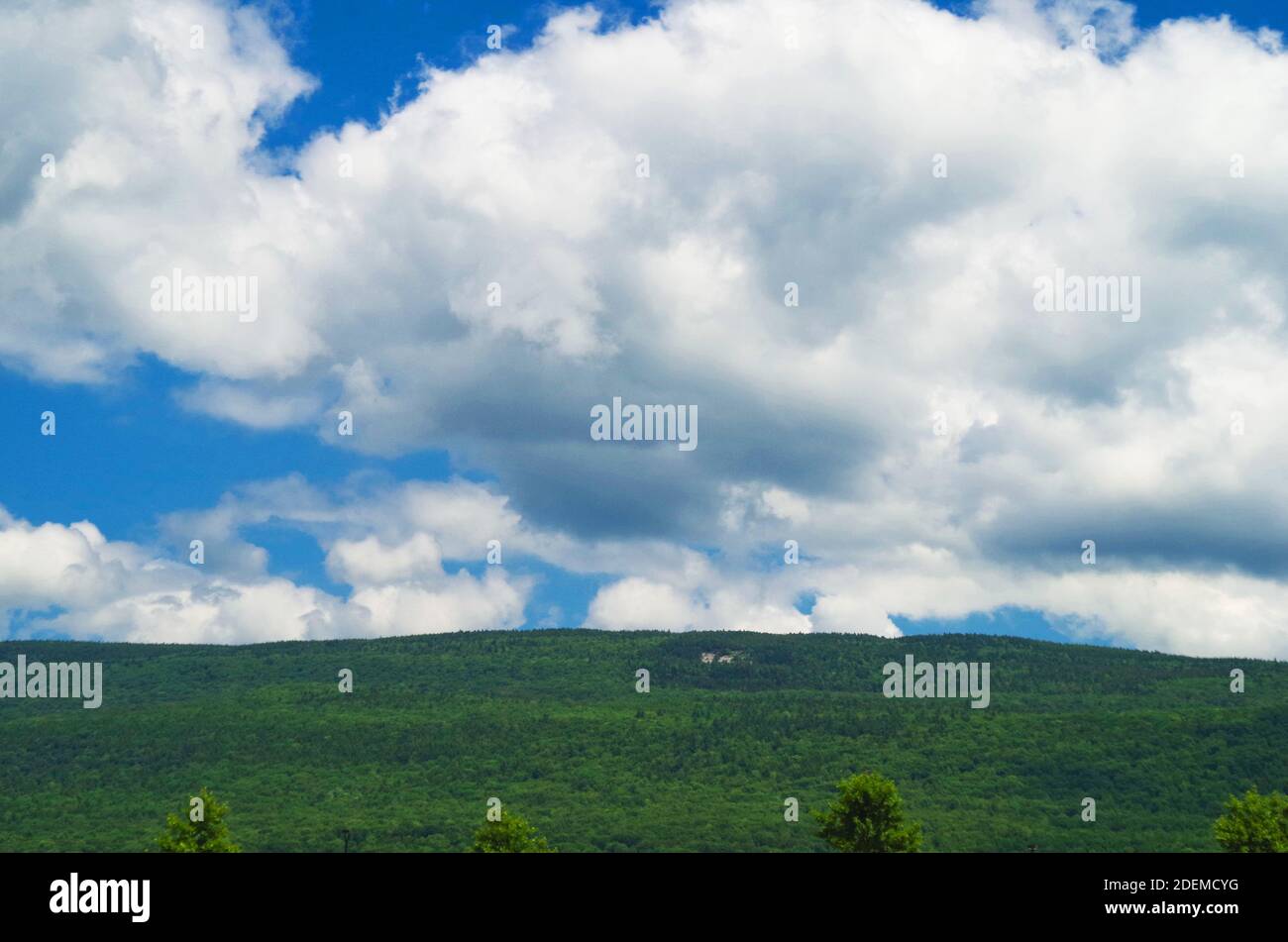Rolling clouds hi-res stock photography and images - Alamy