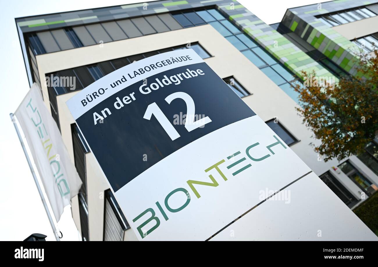 Conditional approval hi-res stock photography and images - Alamy