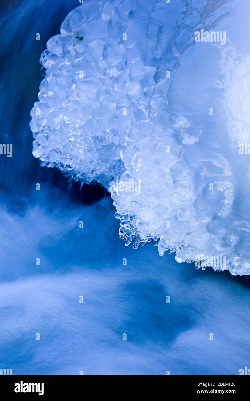Creeping ice hi-res stock photography and images - Alamy