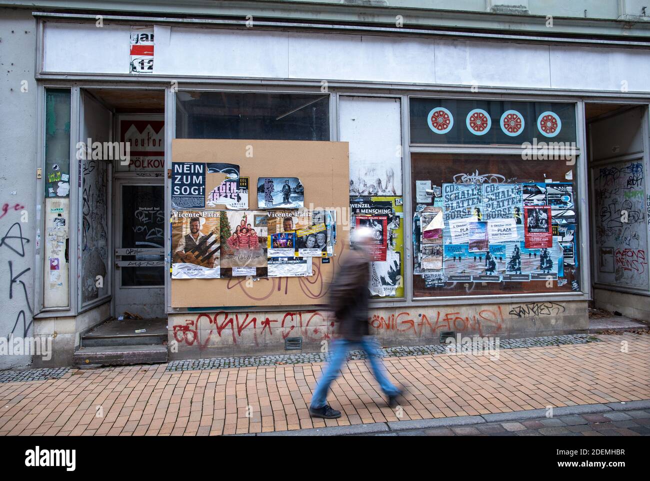 Record fairs hi-res stock photography and images - Alamy