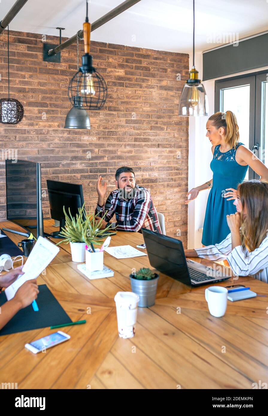 Female boss and female employee hi-res stock photography and images - Alamy