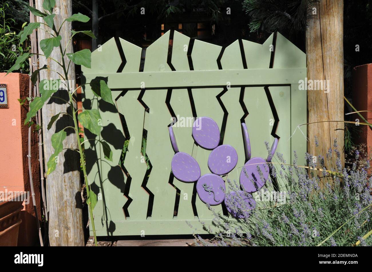 Funny gate hi-res stock photography and images - Alamy