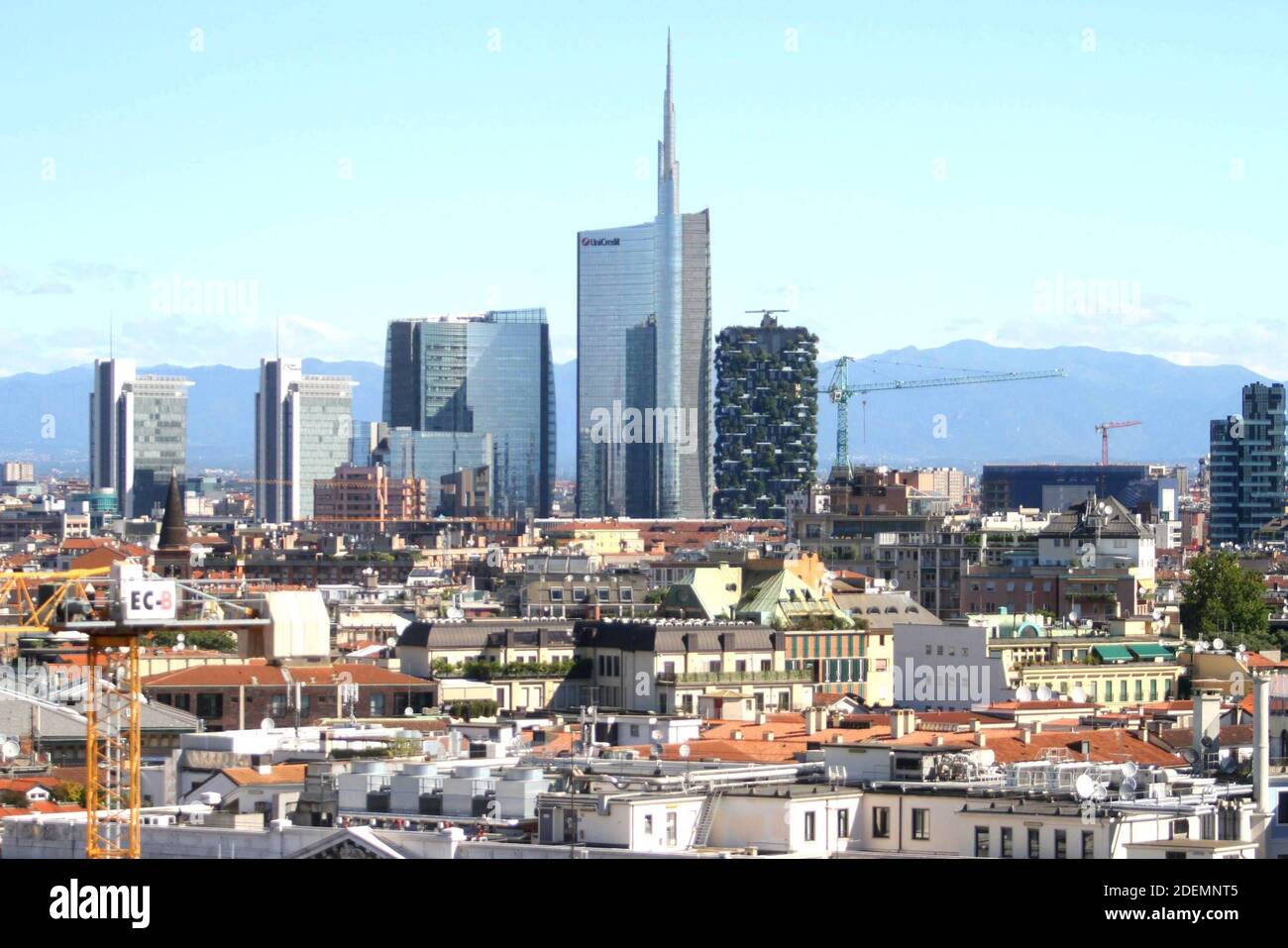 Panoramic photos of milan hi-res stock photography and images - Alamy