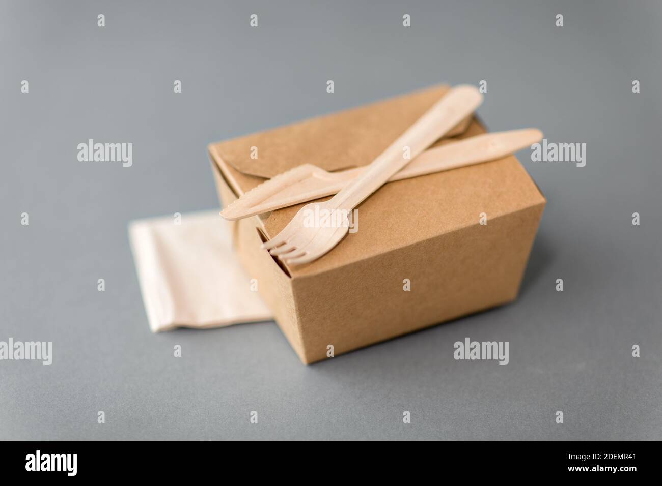 disposable paper box for takeaway food Stock Photo - Alamy