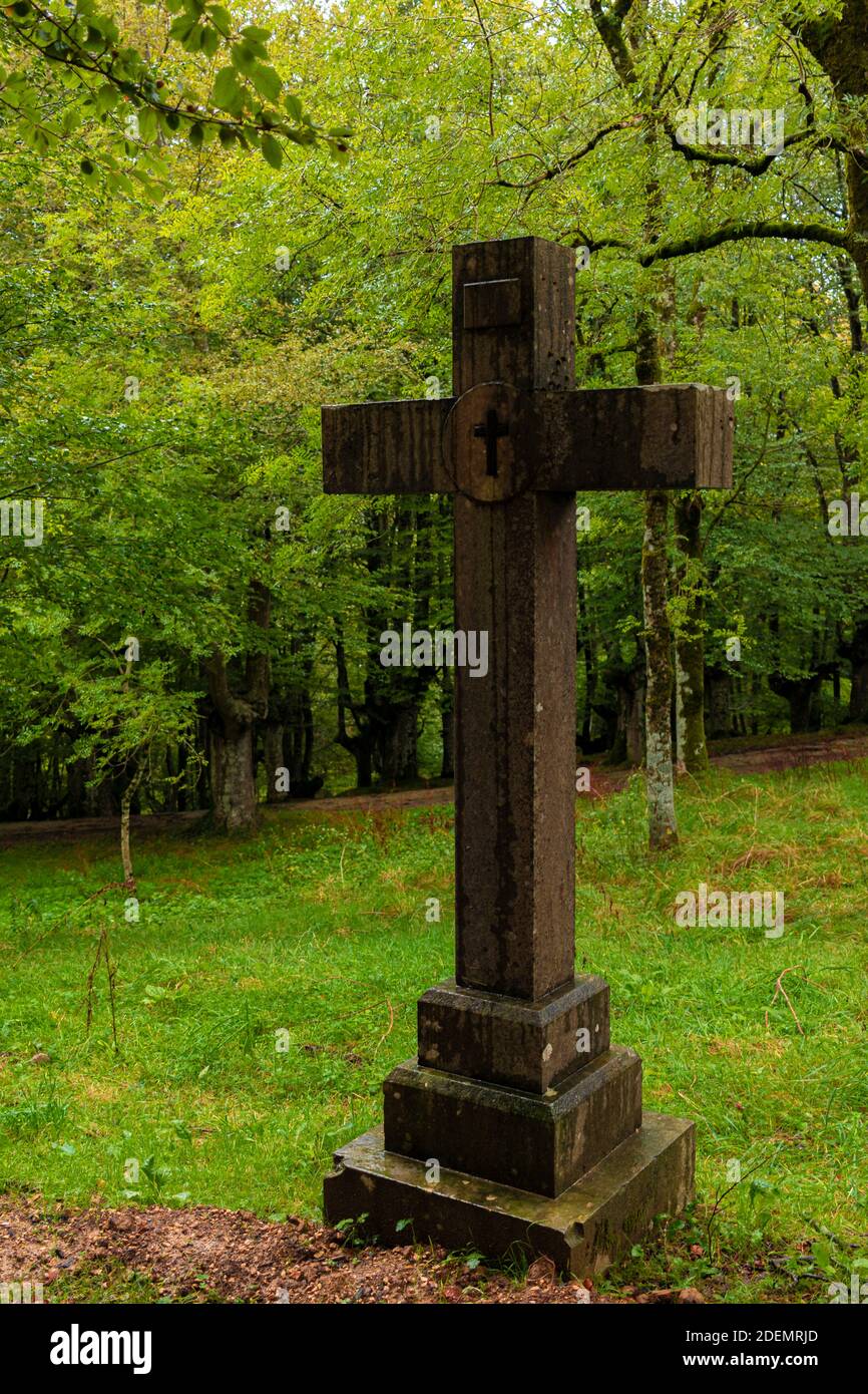 way to the cross in the mountains of basque country Stock Photo - Alamy