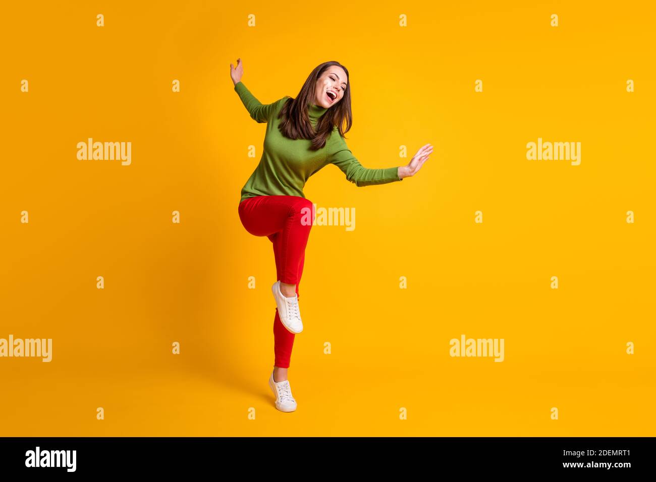 Full length body size view of pretty ecstatic overjoyed cheery girl ...