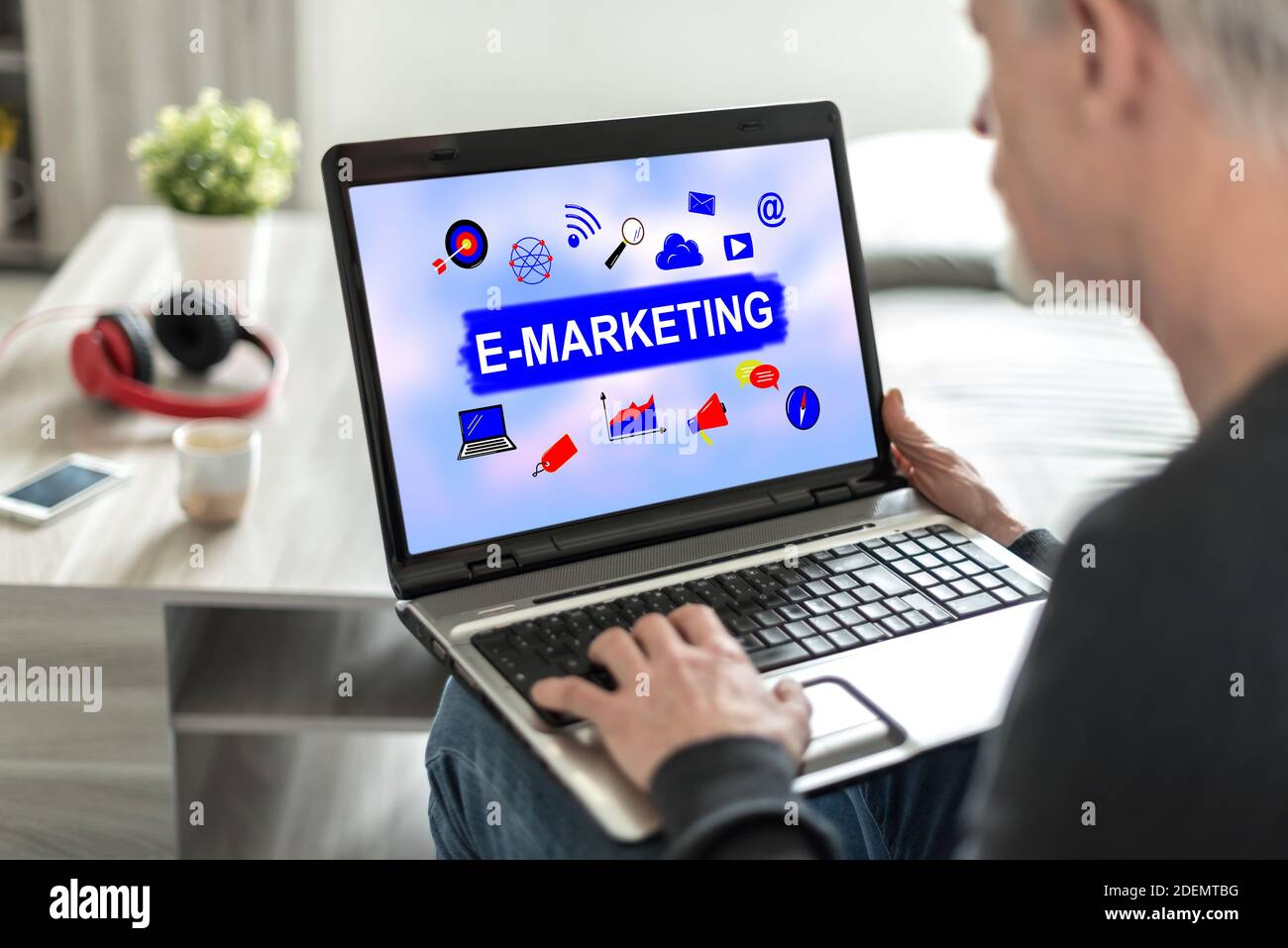 Laptop screen displaying an e-marketing concept Stock Photo - Alamy