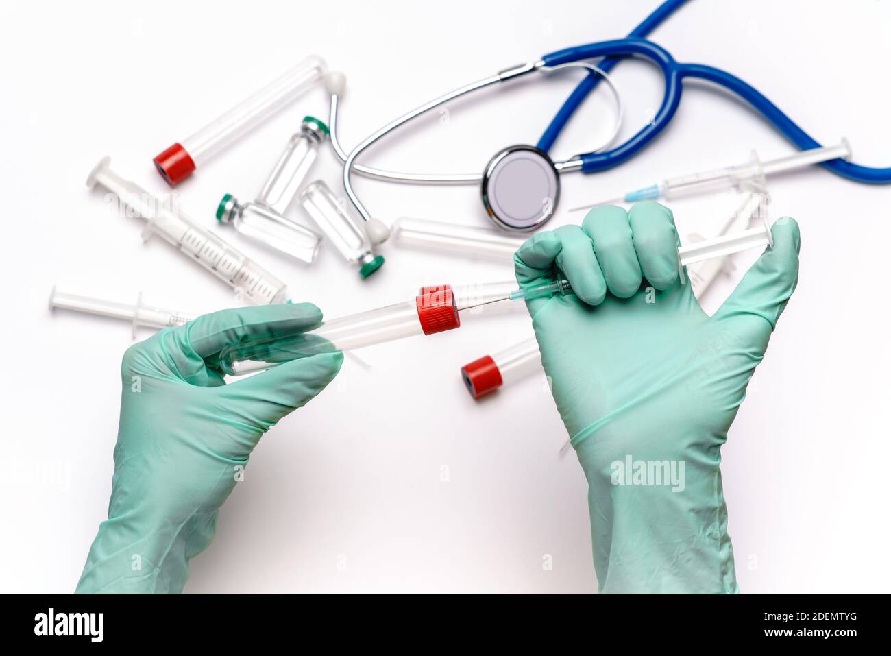 Syringe vial top view Cut Out Stock Images & Pictures - Alamy
