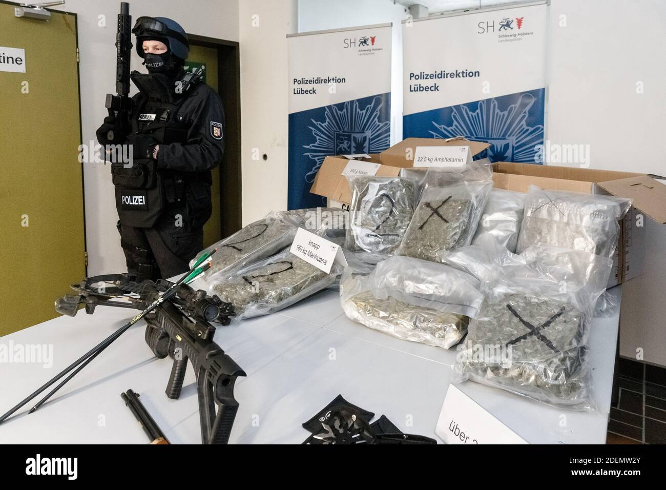 Weapons seized in raid crime hi-res stock photography and images - Alamy