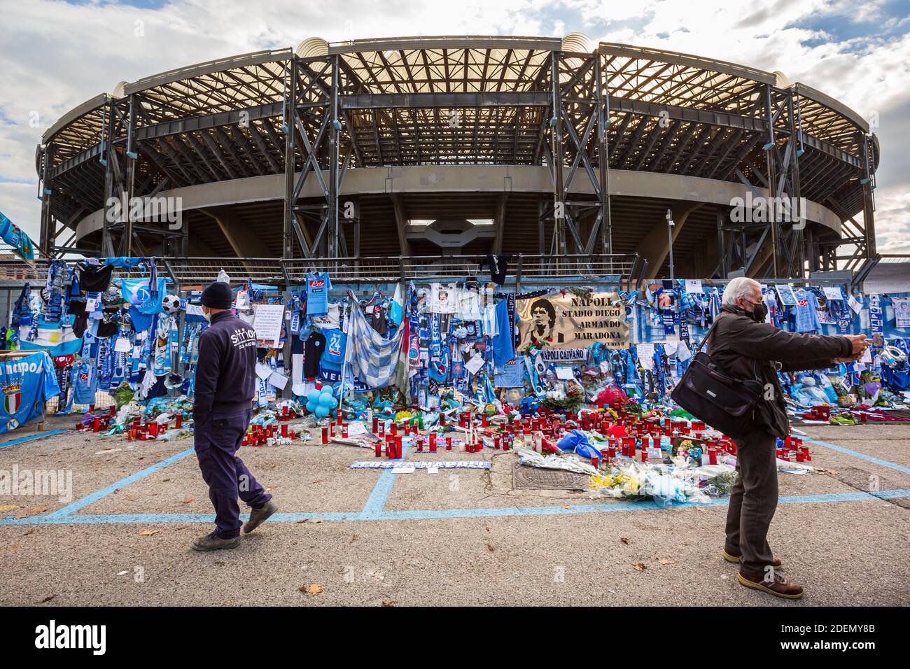 NAPOLI, ITALY - DECEMBRE 1, 2020 - The homage of the fans of Diego ...